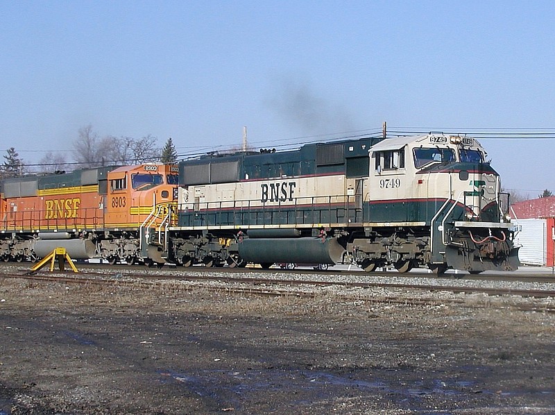 BNSF 9749
